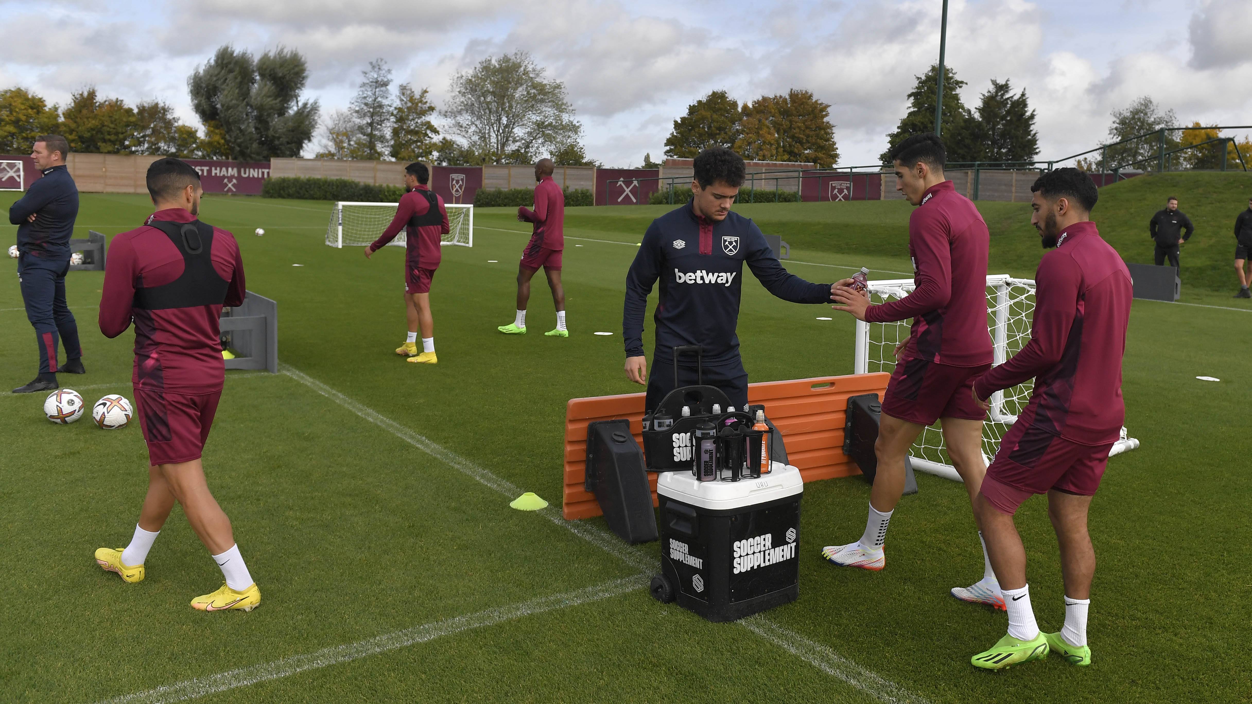 Rondo Soccer Passing Drills: Basics & Variations | Trace